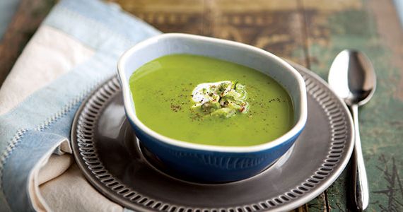 Creamy Minted Pea Soup with Crème Fraîche - alive magazine