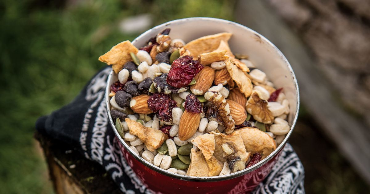 The Perfect Trail Mix to Fuel Your Outdoor Adventures | alive - alive ...
