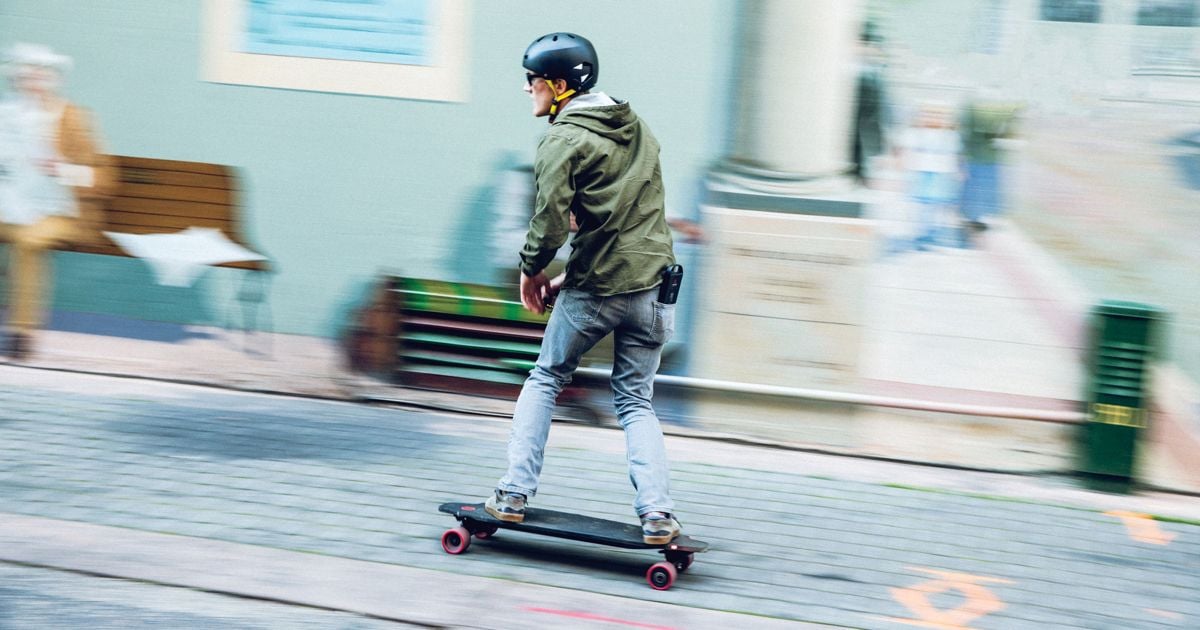 Playing the Long(board) Game - alive magazine