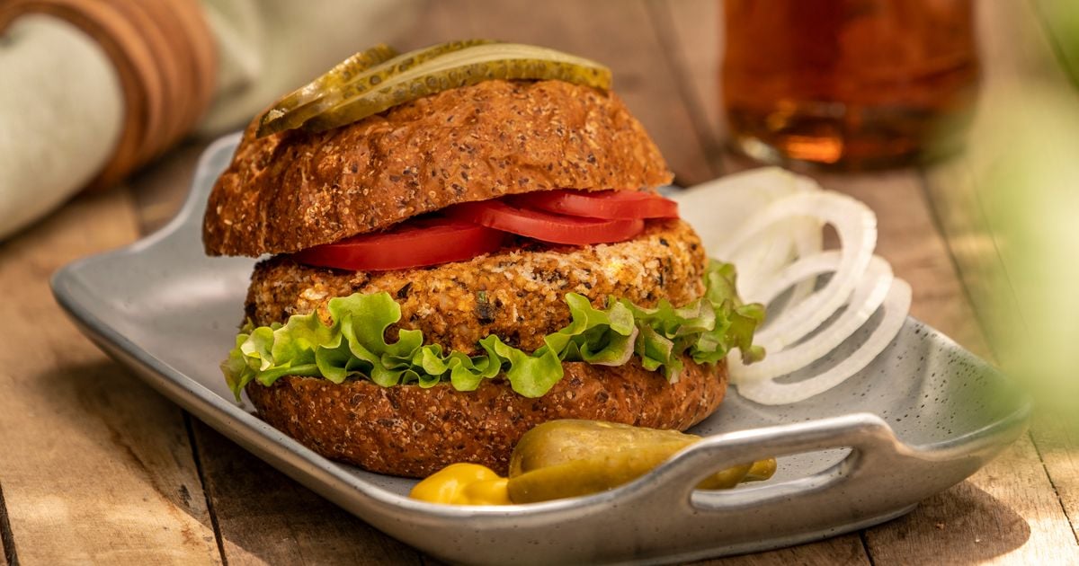 Gluten-Free Panko-Crusted Black Bean and Sweet Potato Burgers - alive ...