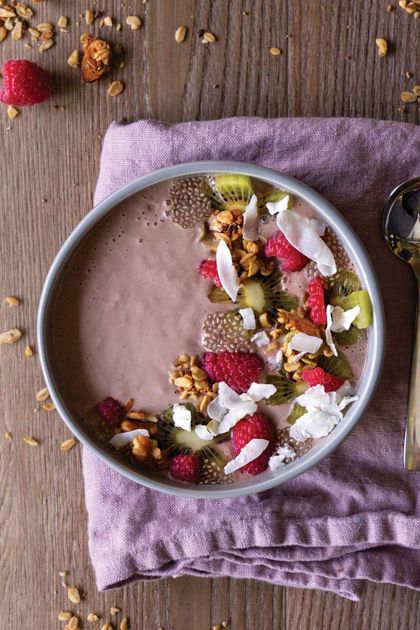 Raspberry Ginger Smoothie Power Bowl - alive magazine